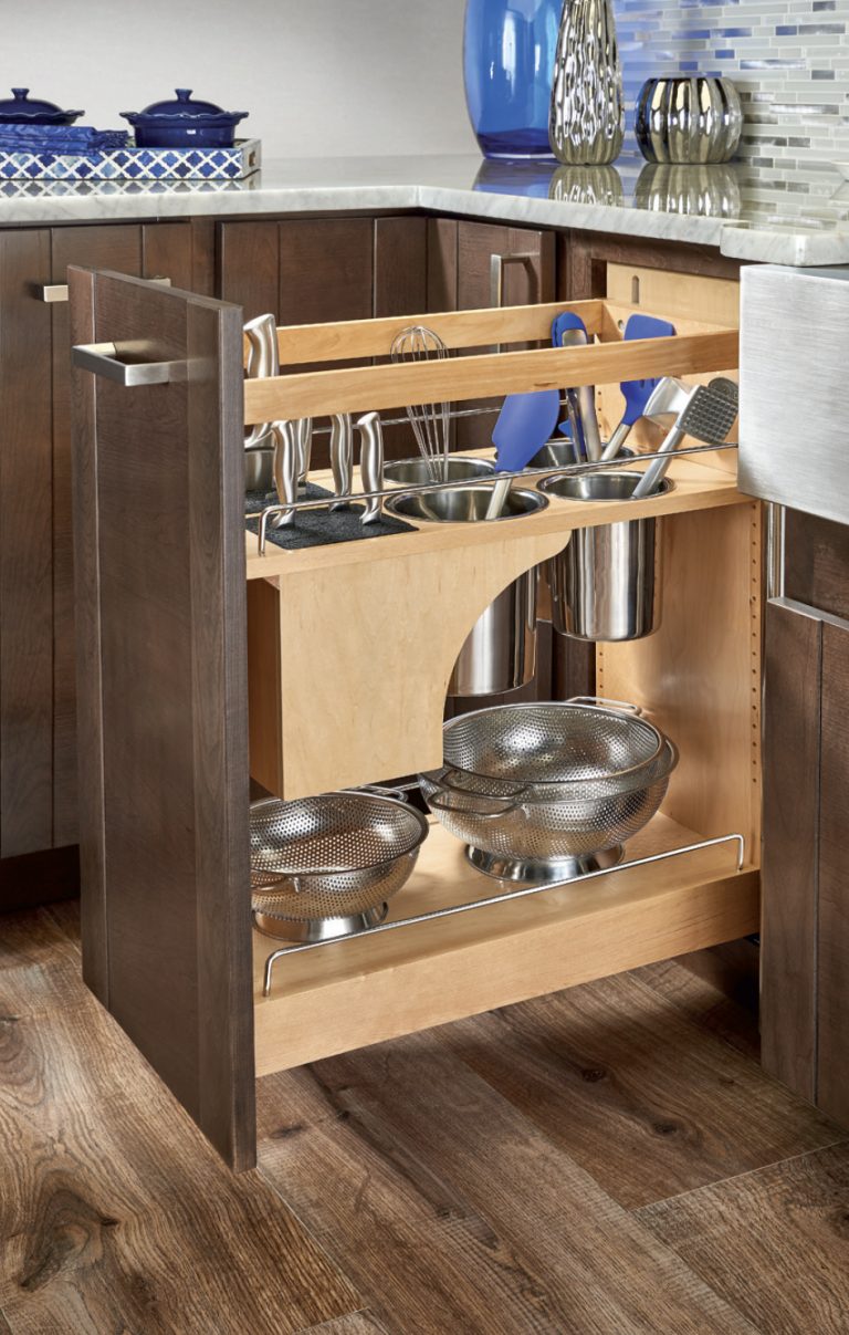 The convienence of Pullout Storage | Pioneer Cabinetry, Inc
